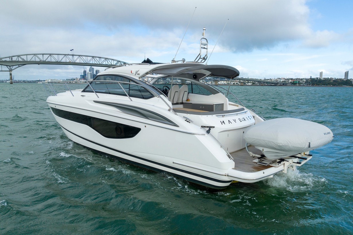 2022 Princess V40 Sports Marine